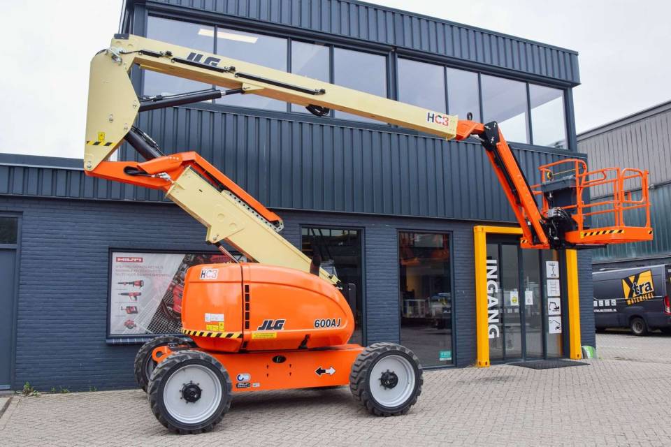 Knikarmhoogwerker huren - JLG 600AJ HC3