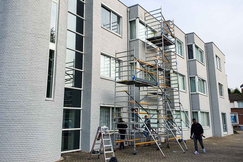 Steiger huren Pernis: veilig en stevig op hoogte